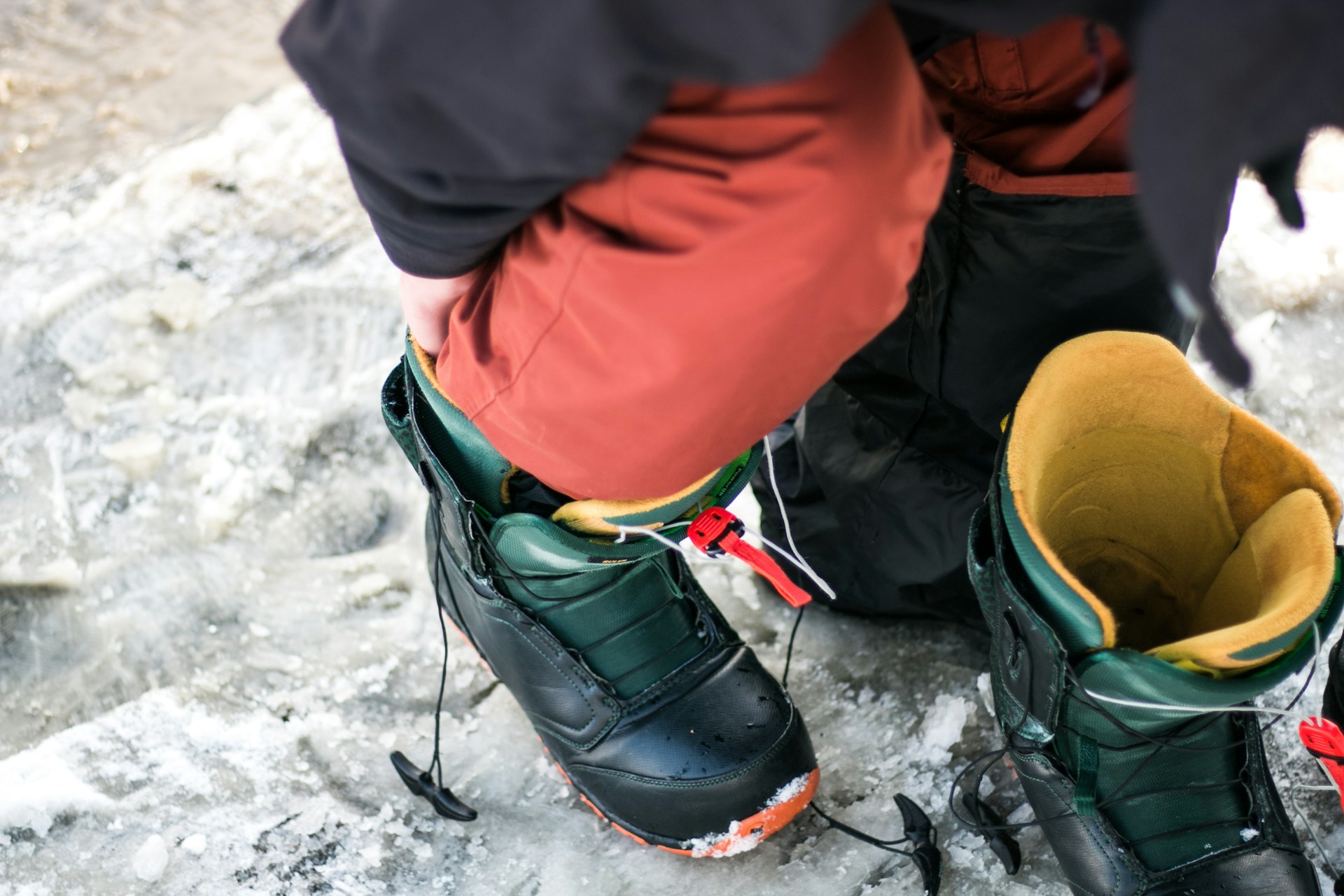 Snowboard Boot Flex Explained (What NOT to DO)