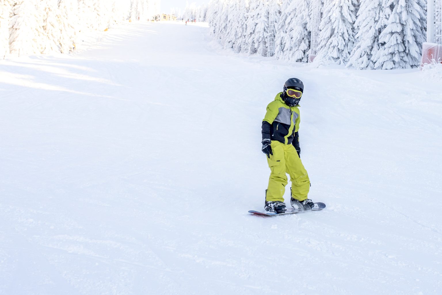 What Size Snowboard Does Your Kid Need? (Expert Guide)